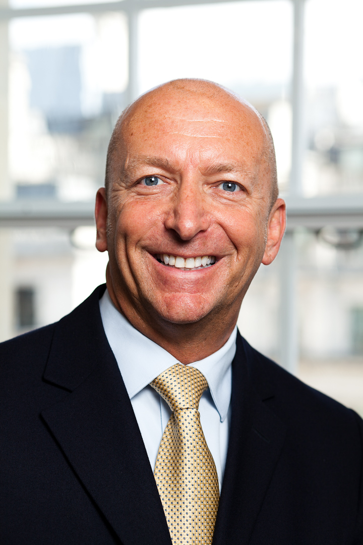 The importance of the discount to maximise return: myth or reality?